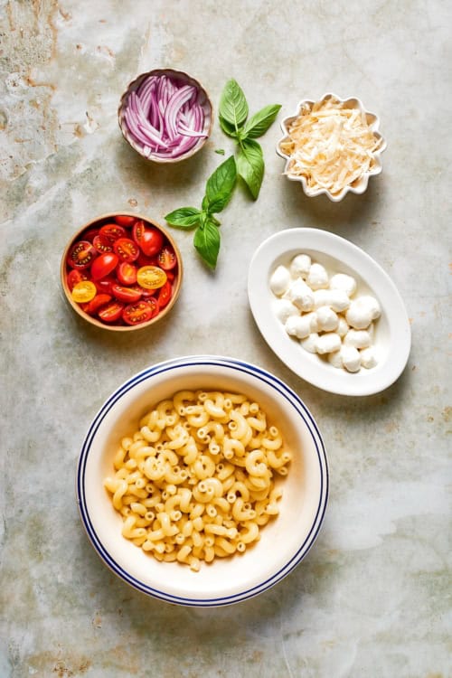 Caprese Pasta Salad | A Farmgirl's Dabbles