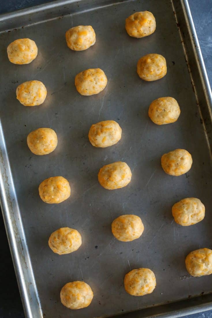 Olive Cheese Balls (Easy Baked Appetizer!)