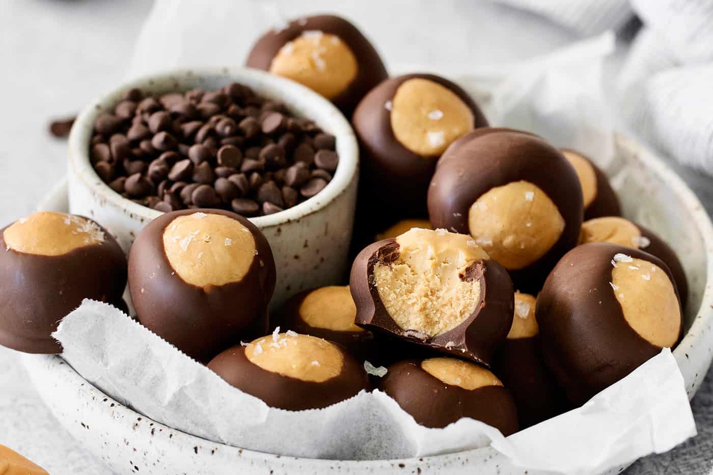 Easy Homemade Buckeyes l A Farmgirl's Dabbles