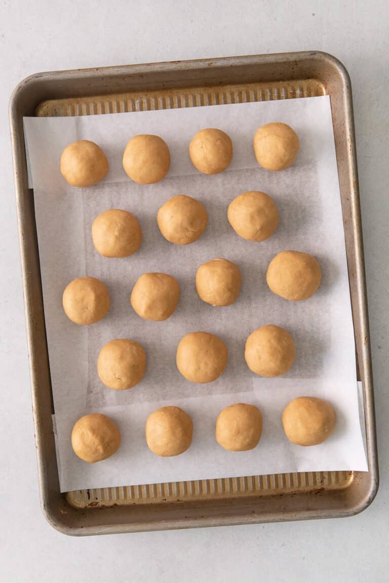 Easy Homemade Buckeyes l A Farmgirl's Dabbles