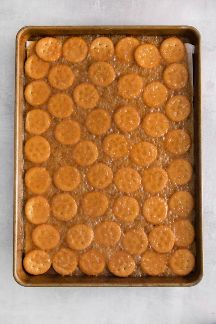 Ritz Cracker Toffee (Christmas Crack) l A Farmgirl's Dabbles