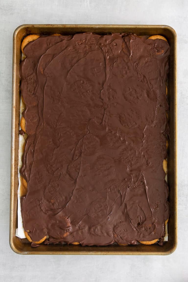 Ritz Cracker Toffee (Christmas Crack) l A Farmgirl's Dabbles