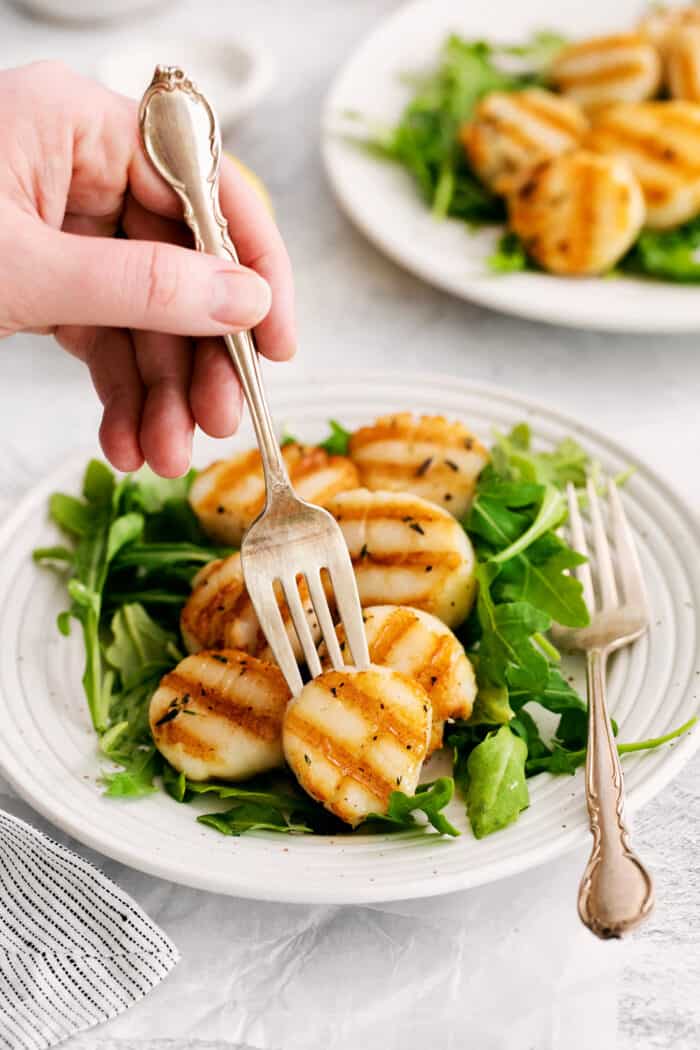 20-Minute Grilled Scallops l A Farmgirl's Dabbles