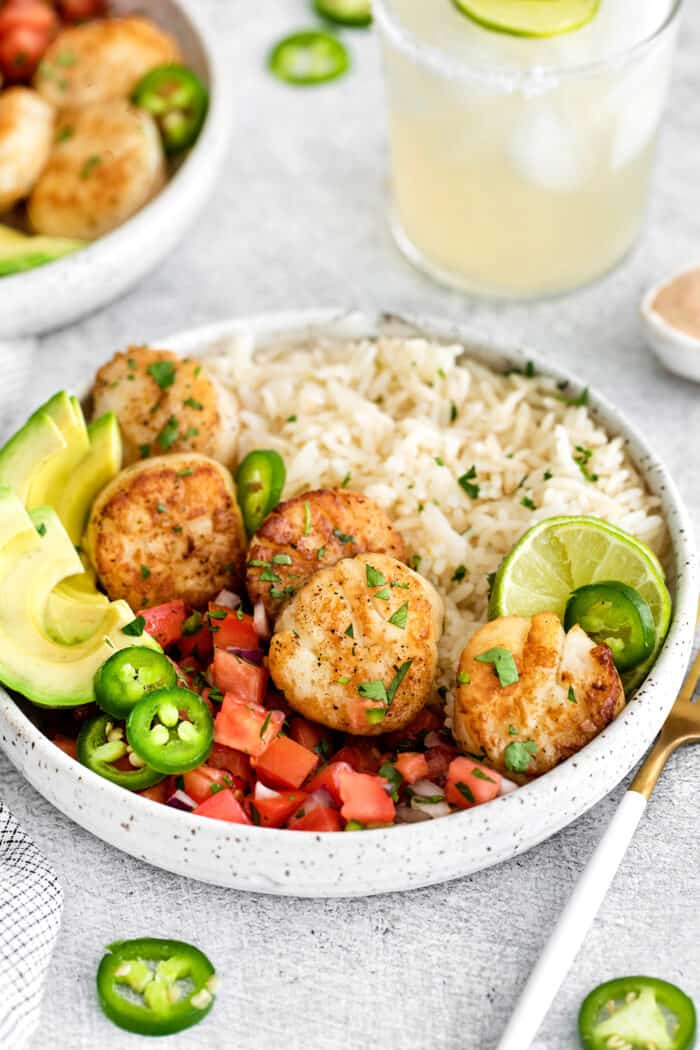 Easy Tex-Mex Scallop Rice Bowls l A Farmgirl's Dabbles