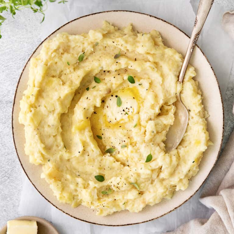 Easy Parsnip Puree with Roasted Garlic l a farmgirl's dabbles