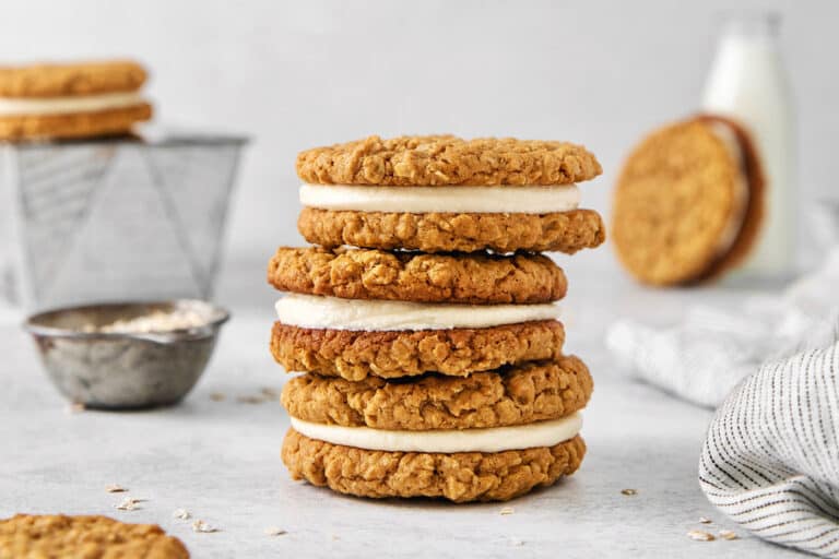 Homemade Oatmeal Cream Pies l A Farmgirl's Dabbles