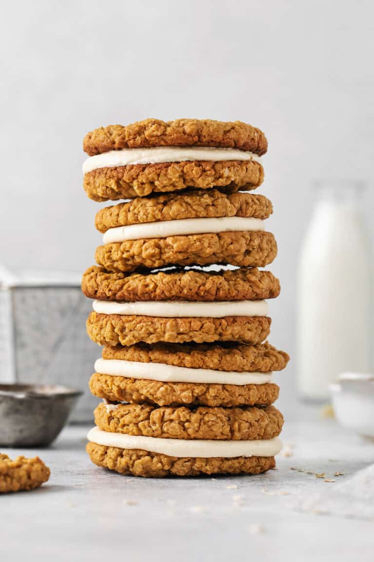 Homemade Oatmeal Cream Pies l A Farmgirl's Dabbles
