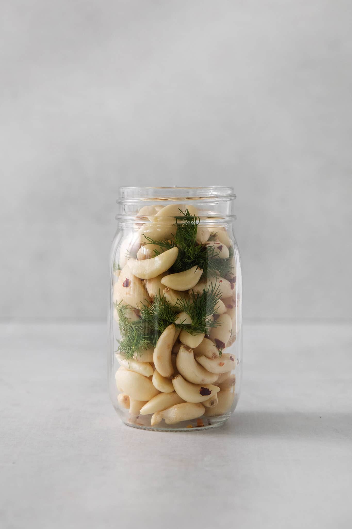 Quick & Easy Pickled Garlic l A Farmgirl's Dabbles