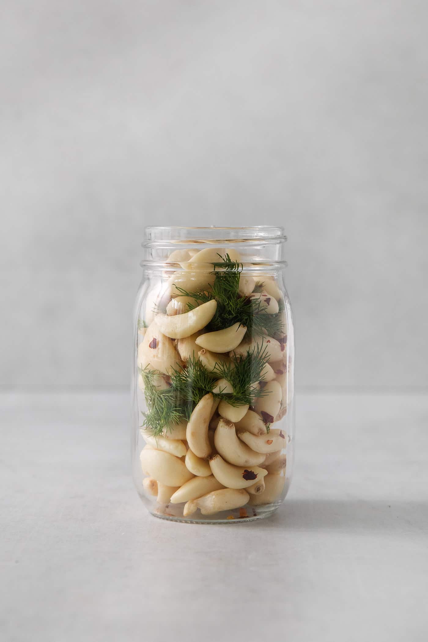 Quick & Easy Pickled Garlic l A Farmgirl's Dabbles