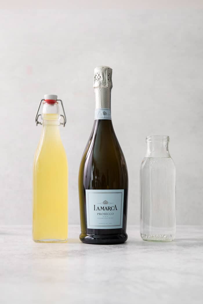 Limoncello Spritz (EASY, 3 Ingredients!)