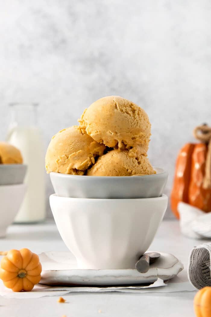 Pumpkin Ice Cream | A Farmgirl's Dabbles