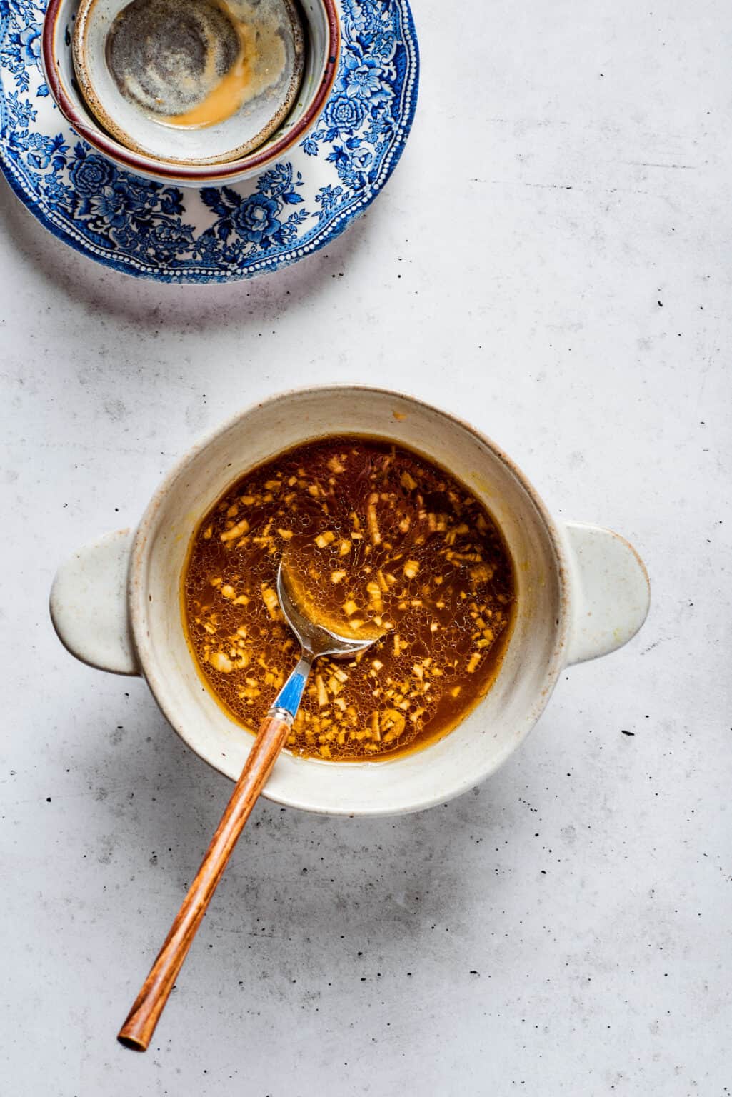 Moo Goo Gai Pan (Easy Chicken & Mushrooms Dish!)