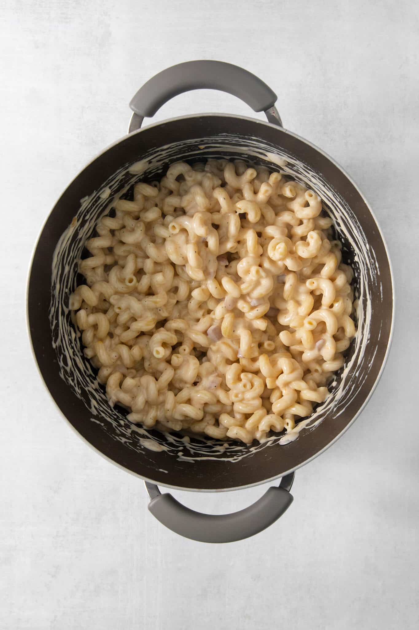 Pulled Pork Mac and Cheese (SO EASY with Leftover Pulled Pork!)