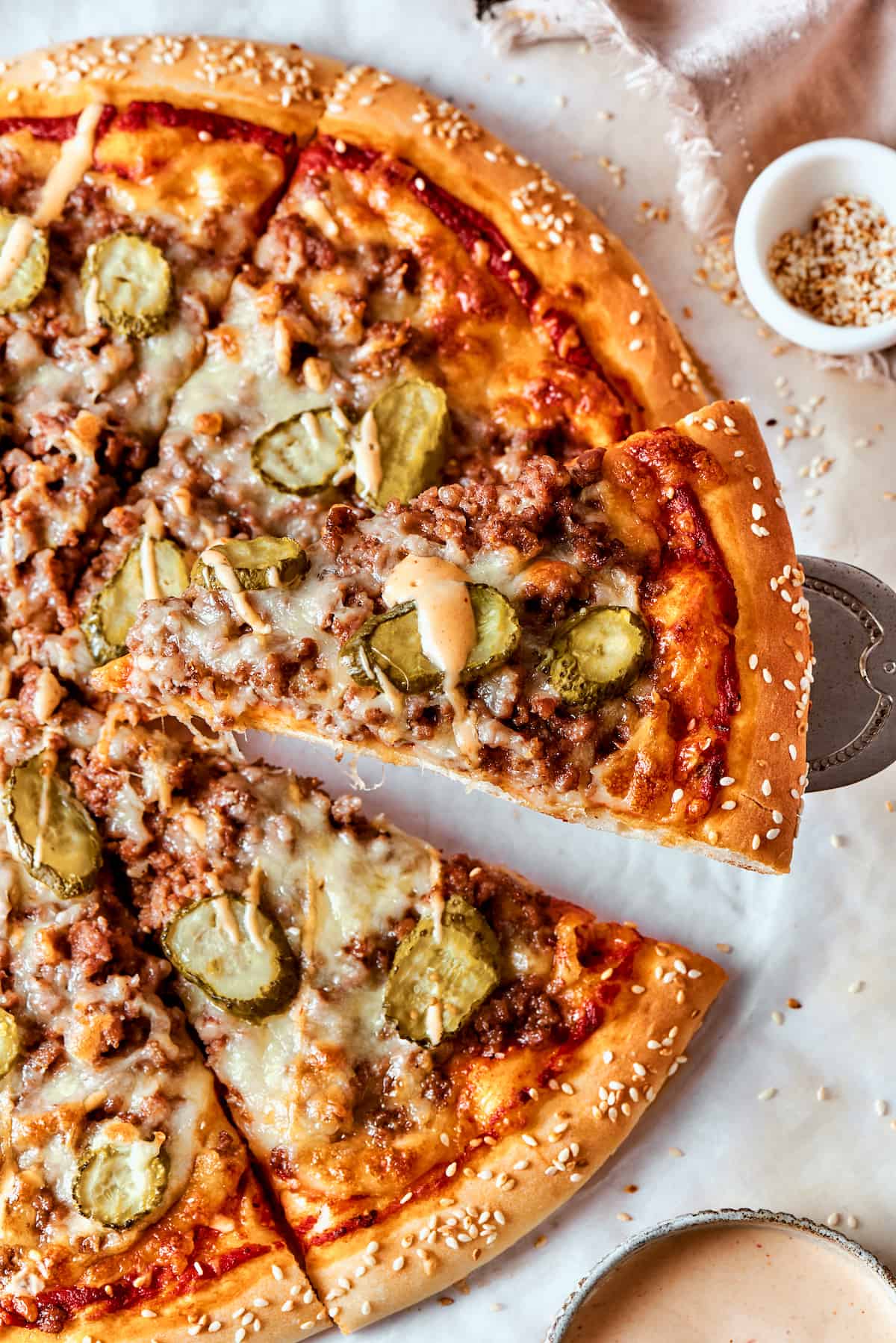 Cheeseburger Pizza | A Farmgirl's Dabbles