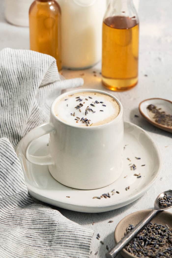 Lavender Latte Recipe (Only 3 ingredients!)