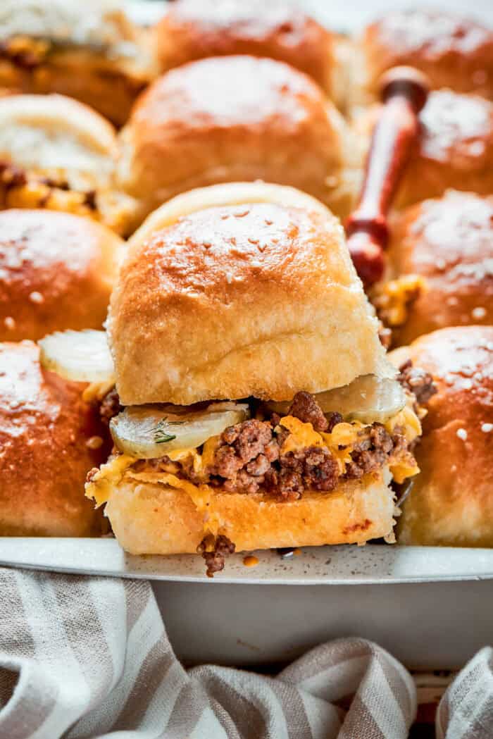 Cheeseburger Sliders | A Farmgirl's Dabbles