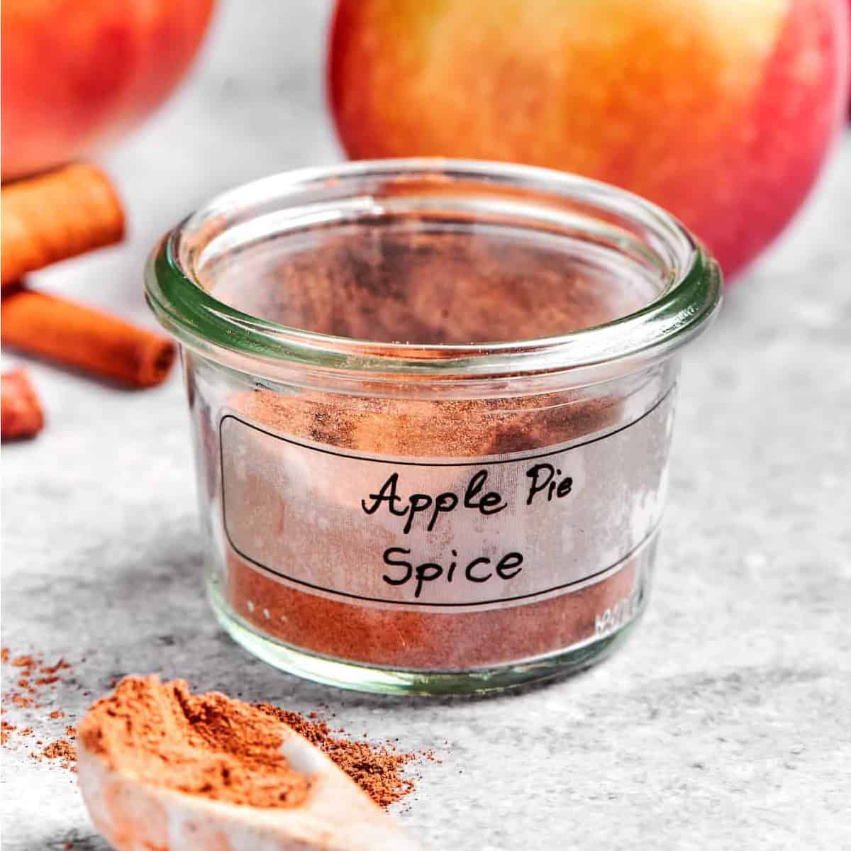 Homemade Apple Pie Spice | A Farmgirl's Dabbles